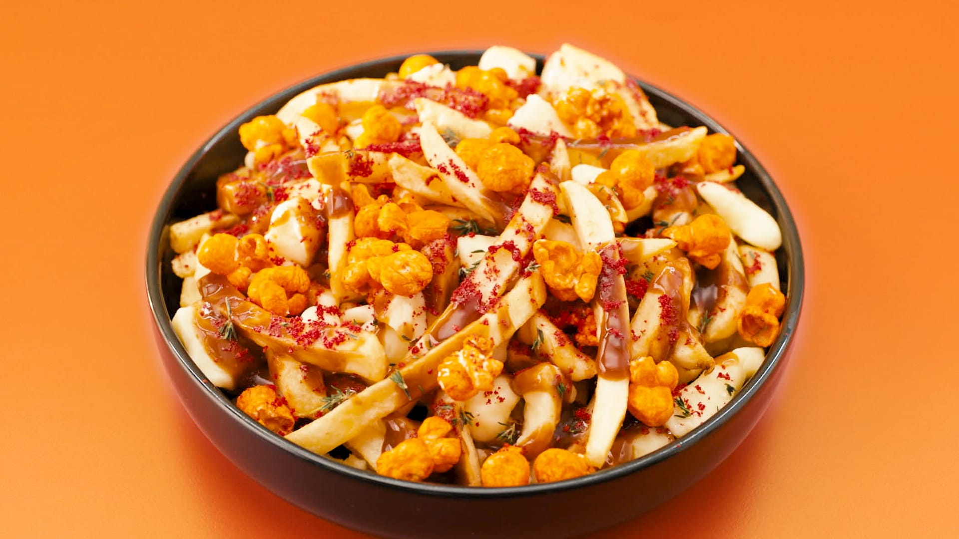 Met de Cheetos Duster voeg je Cheetos-poeder aan je gerechten toe