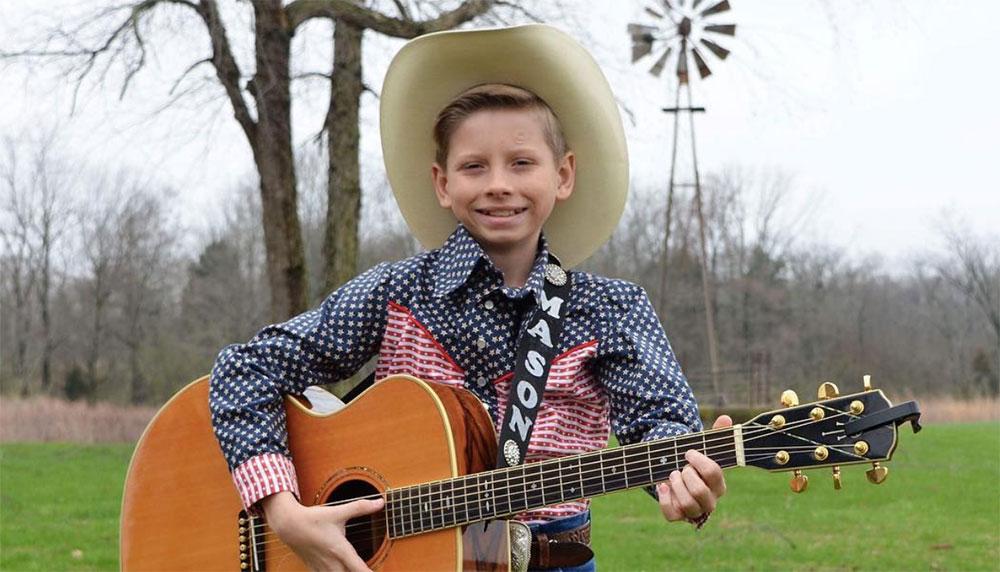 Yodeling Kid Mason Ramsey breekt de tent af op Coachella - JFK