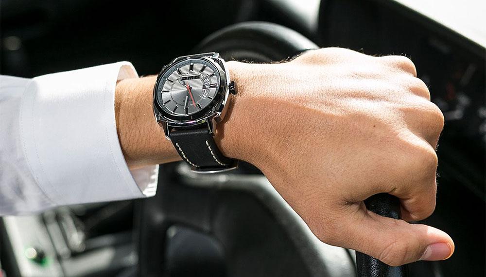 DMC Watches geeft je Back to the Future swag om je pols - JFK