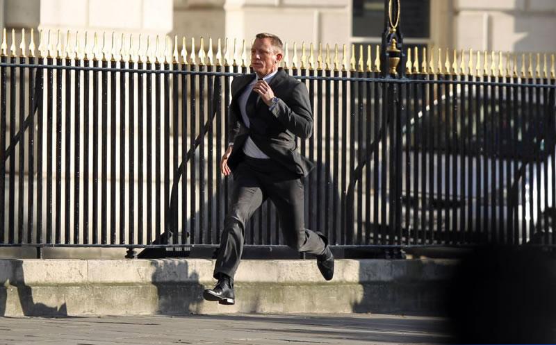 Als je altijd te laat komt leef je langer - JFK