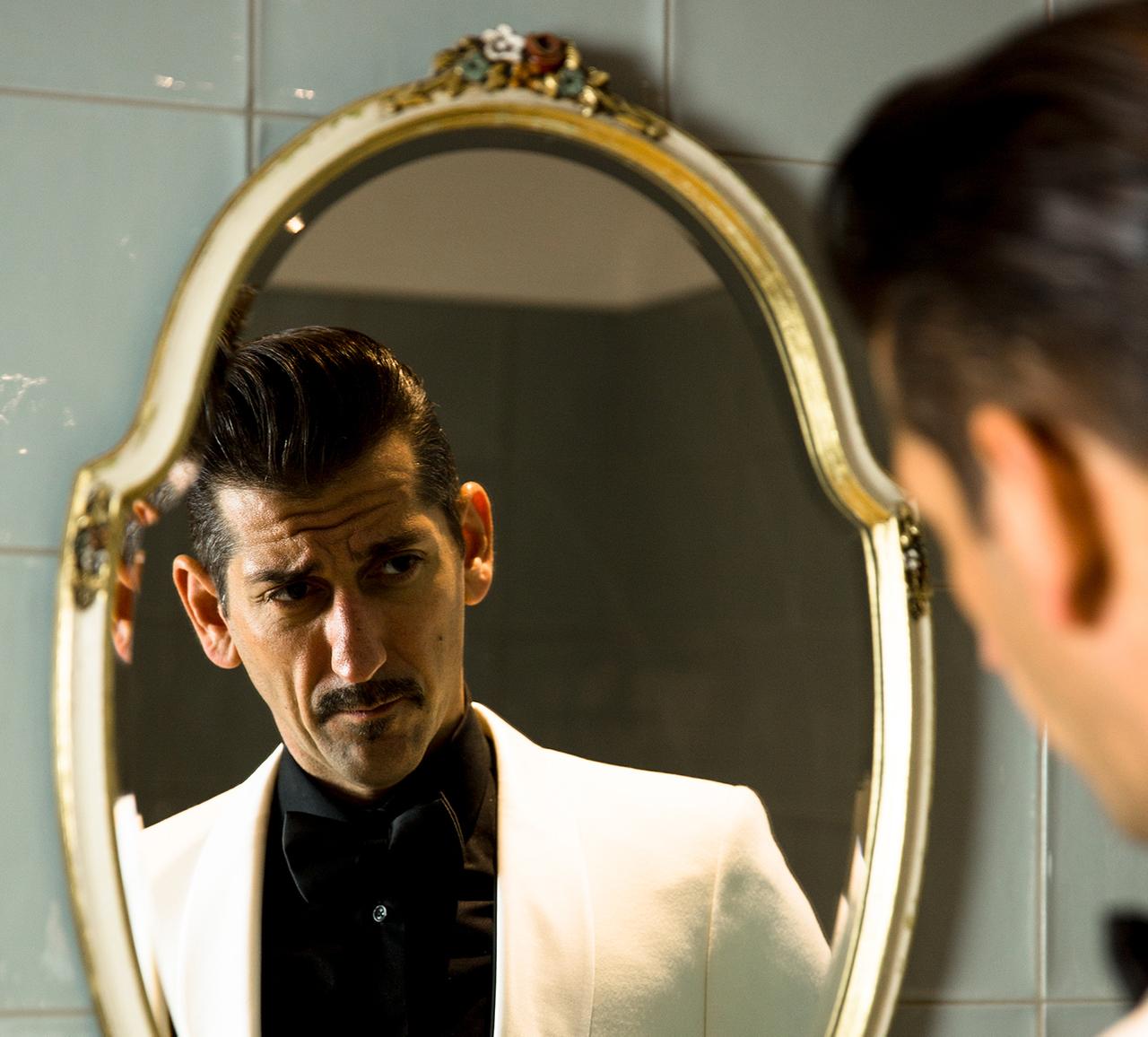 Dit is hoe Danny Vera er altijd zo stijlvol uitziet - JFK