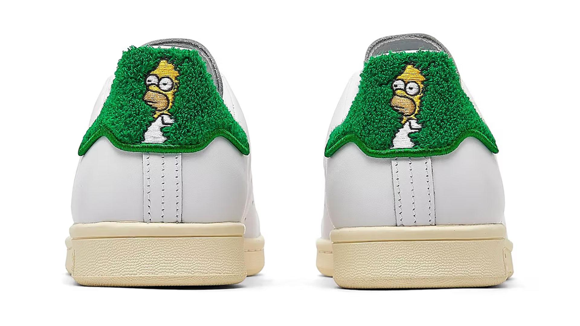 Adidas eert de Homer Simpson Bush-meme (Stan Smith-sneaker)