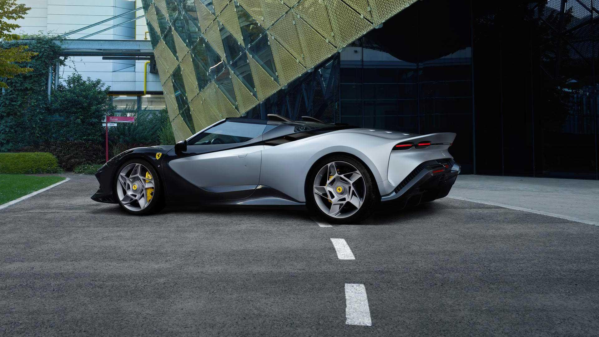 Ferrari SP-8 is een brute one-off roadster - JFK