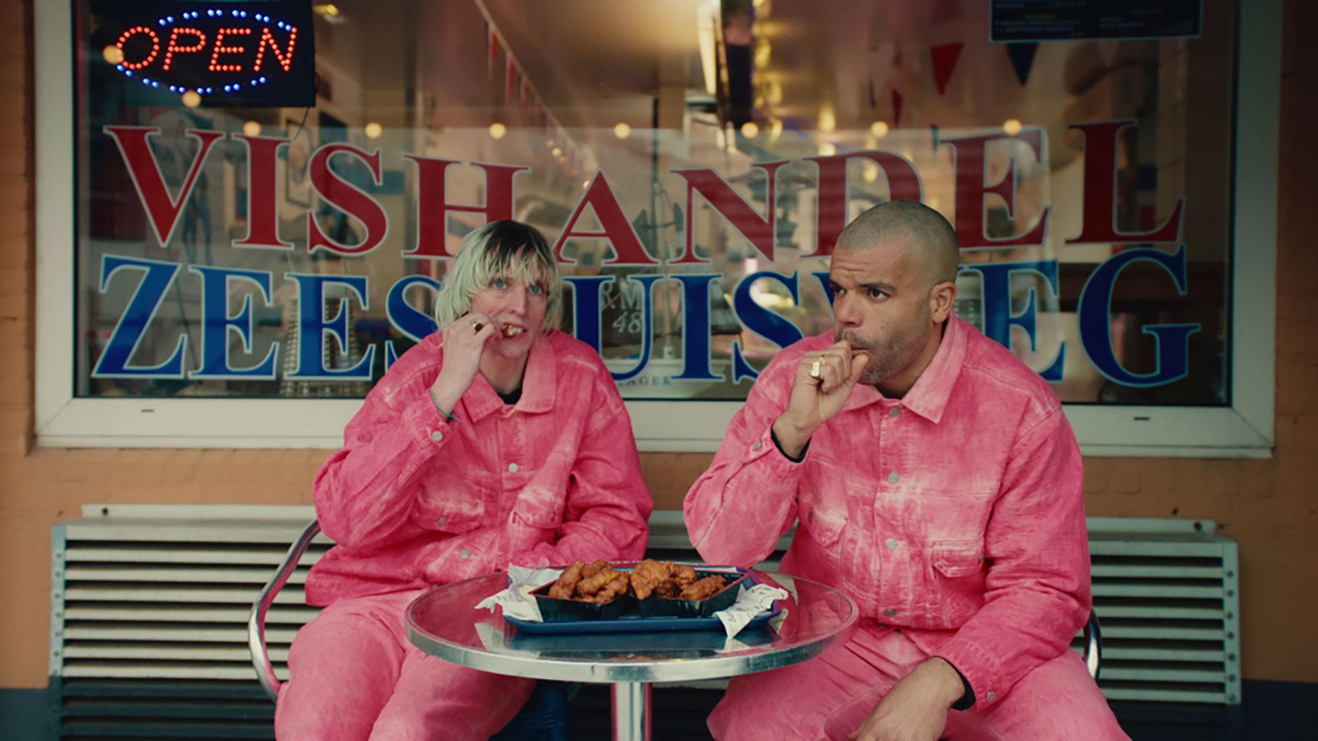 Yous & Yay in het wild: alles over de serie van Sef en Faberyayo