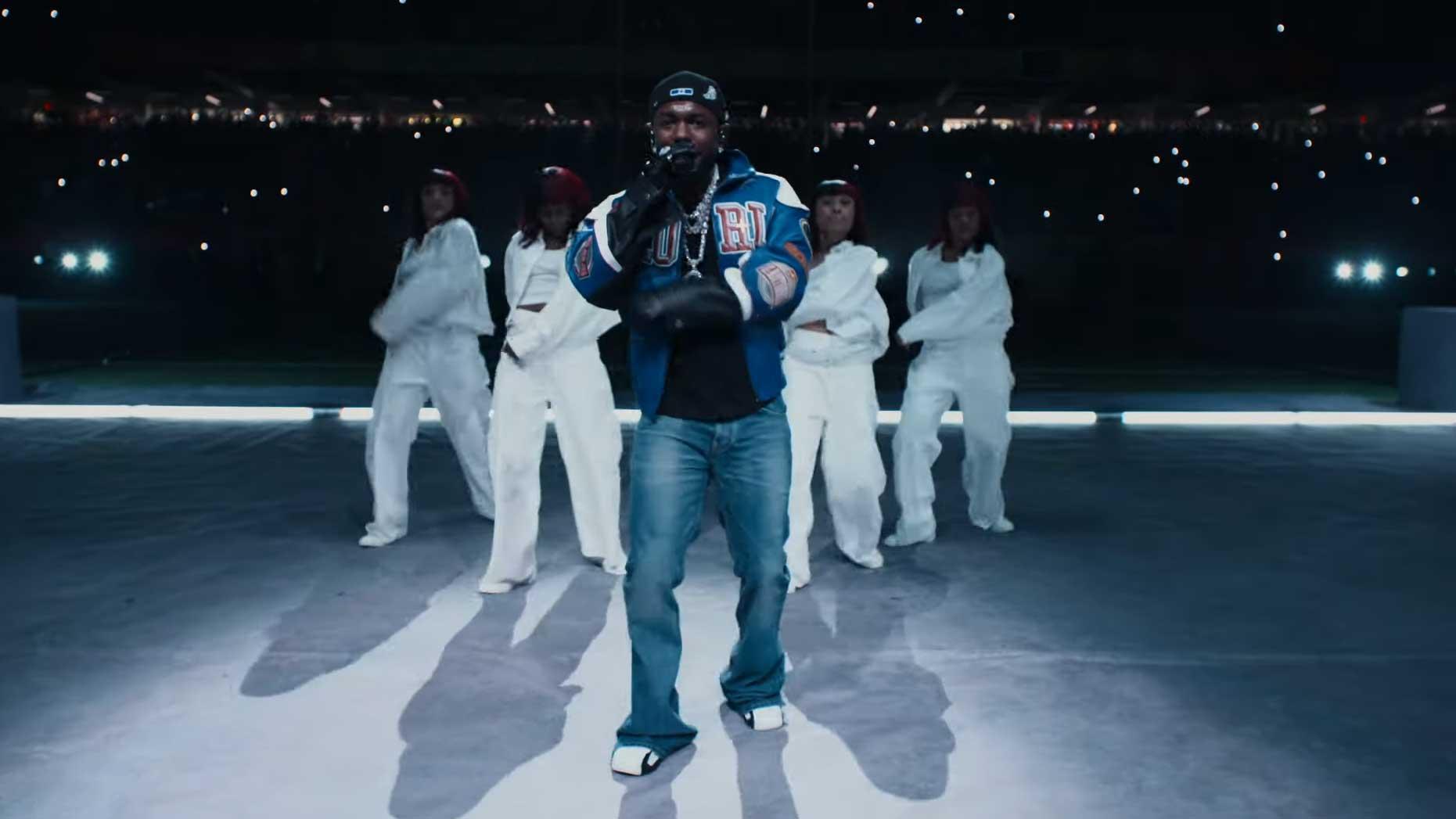 Kendrick Lamar ownt Super Bowl in bootcut jeans - JFK
