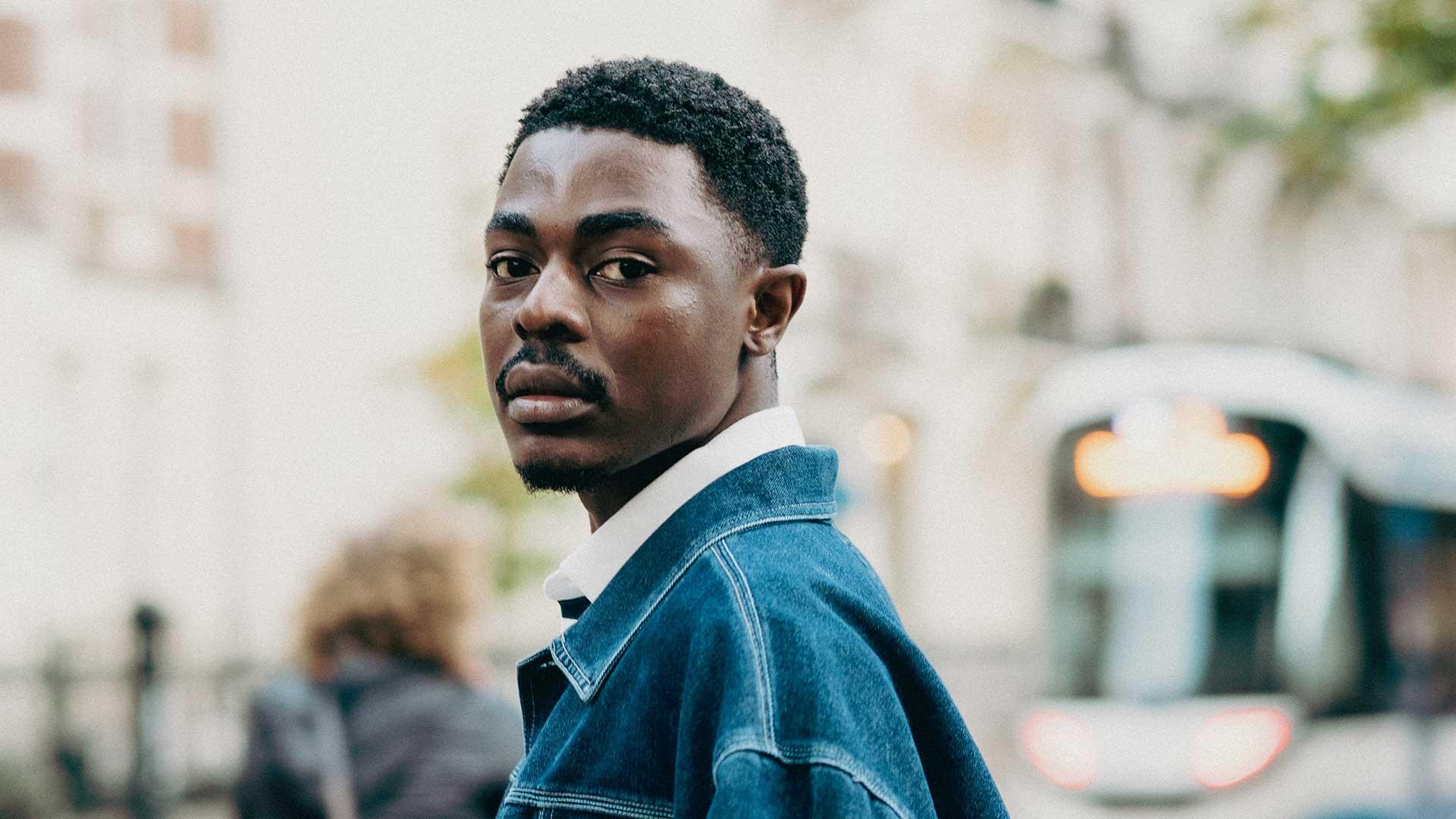 Canadese rapper Jev. scoort miljoenen streams met creatieve ...