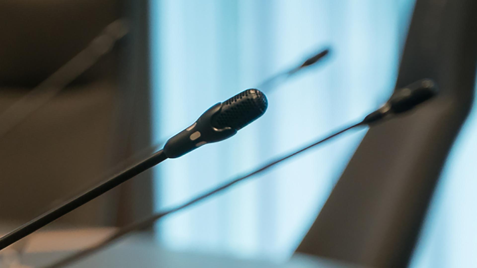 Dit salaris krijg je als raadslid in 2026: tot 3.200 euro per maand - JFK