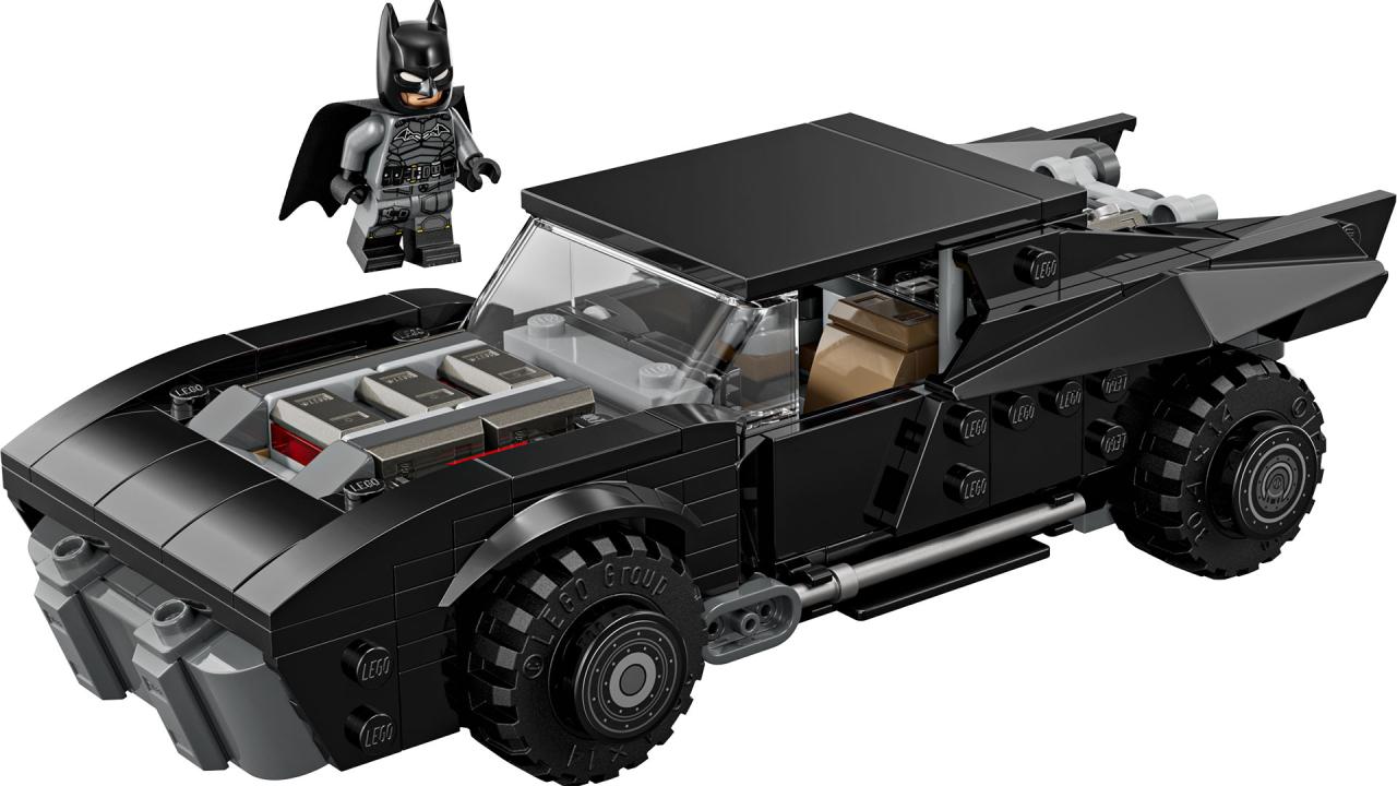 Lego onthult groot Batman-logo en drie nieuwe Batmobile-sets - JFK