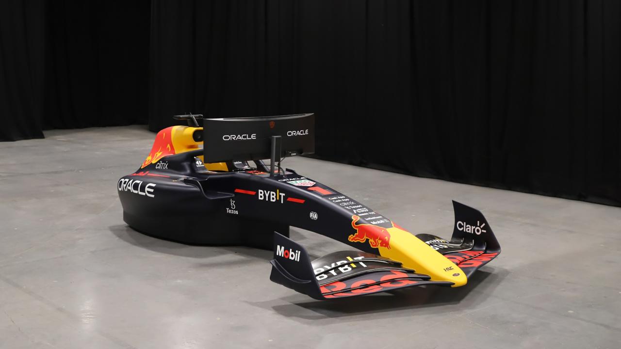 Wordt Max Verstappen in je eigen Red Bull RB18-simulator