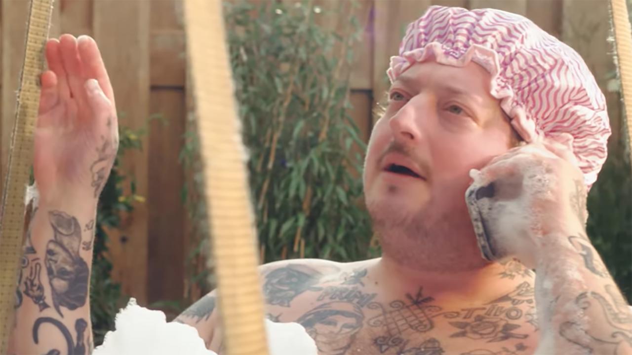 Choco-moes: wat is het? (Chocomel & Hide the Pain Harold)