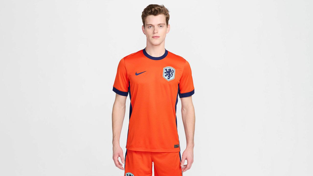 Waarom speelt het Nederlands elftal in oranje?