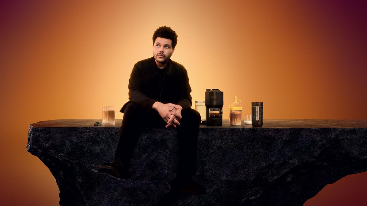 The Weeknd zet zijn naam op nieuwe Nespresso-blend - JFK