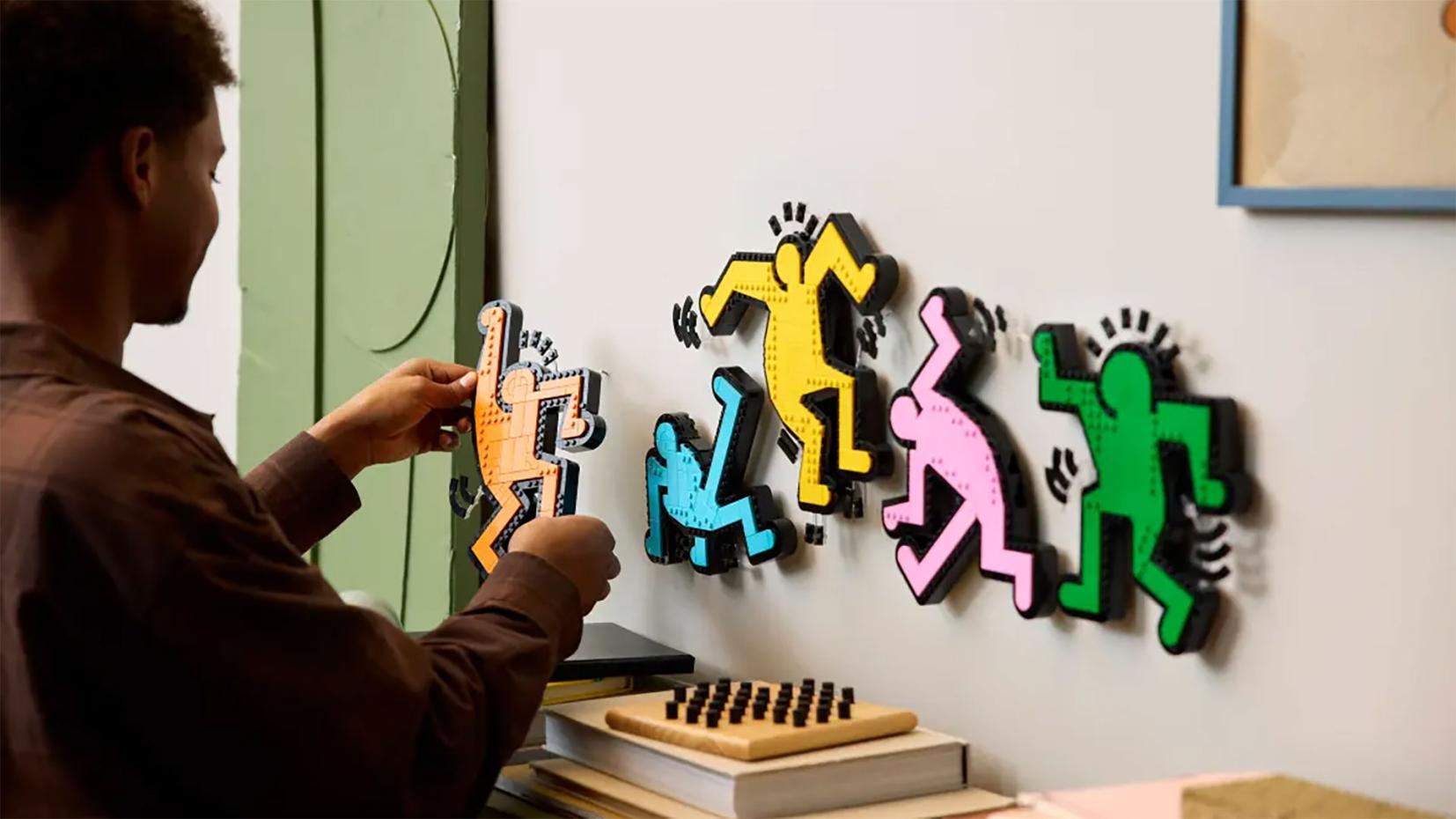 Dancing Figures van Keith Haring komen tot leven als Lego-set - JFK