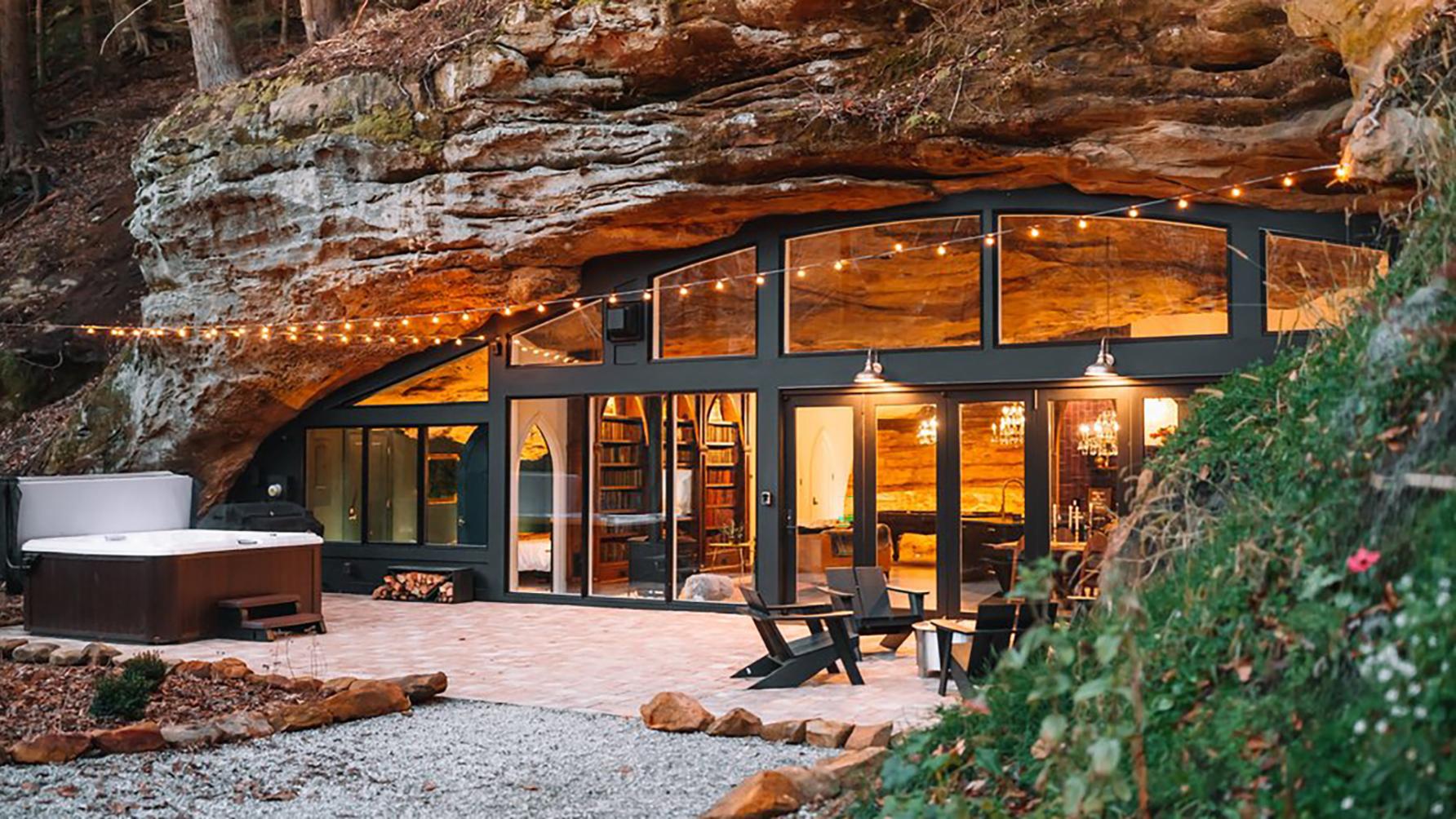 In het Dunlap Hollow Cave House ontsnap je even aan de drukte