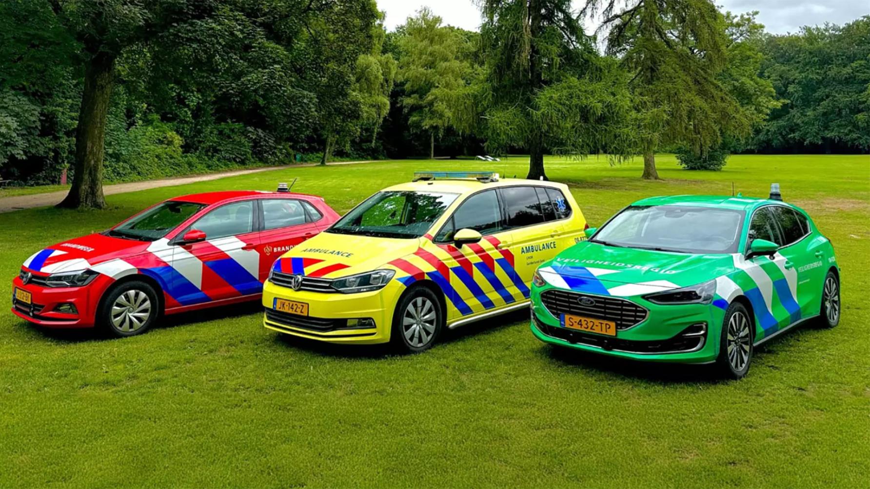 Een groene auto met zwaailichten? Dit doet 'ie