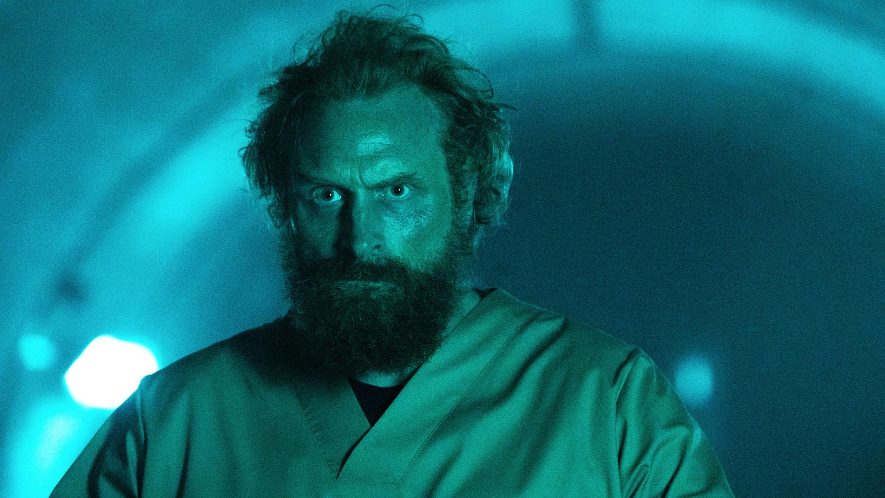 Kristofer Hivju over The Iris Affair: 'Dit keer wilde ik iets anders' - JFK