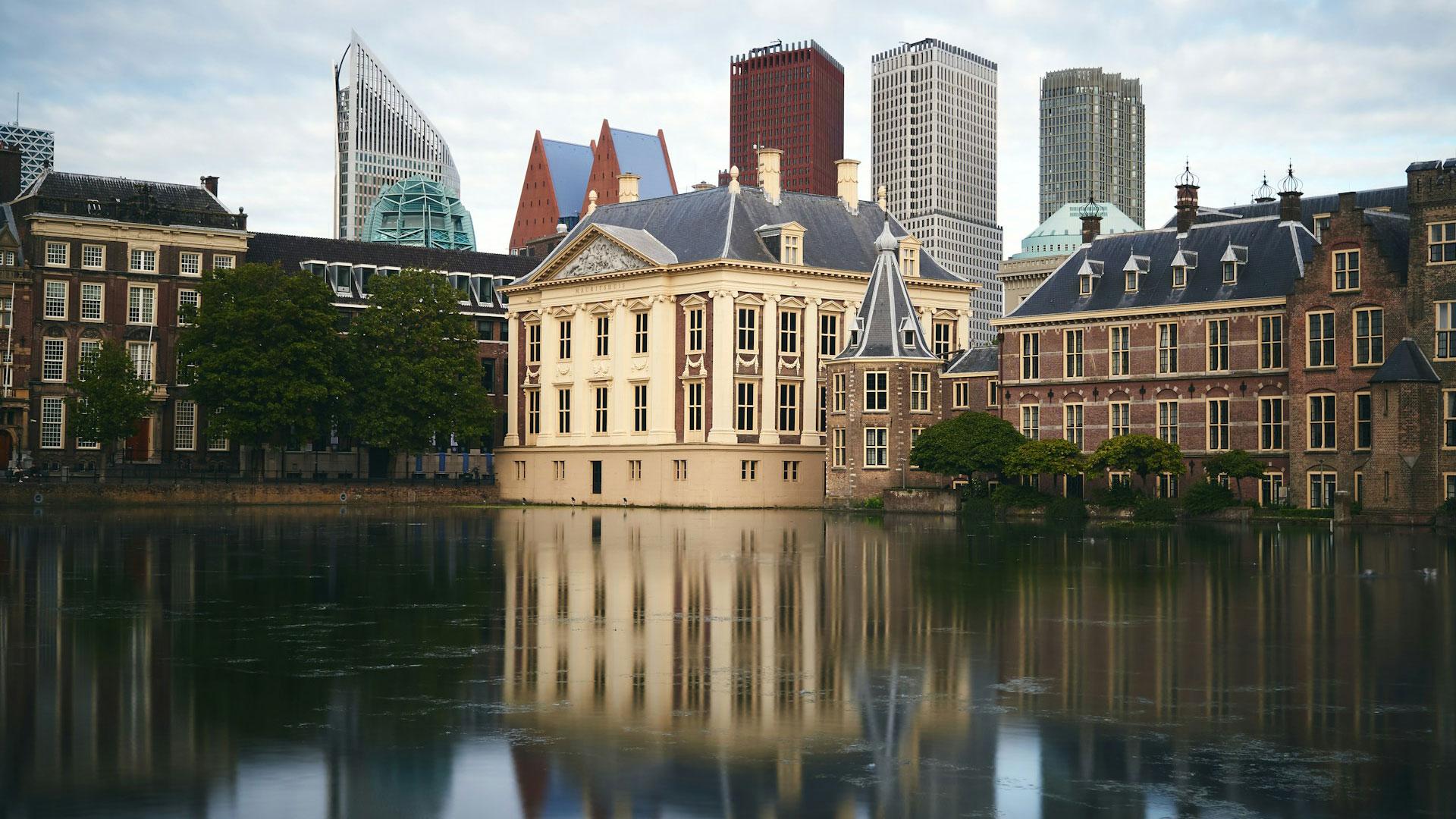 Dit salaris krijg je als raadslid in 2026: tot 3.200 euro per maand - JFK