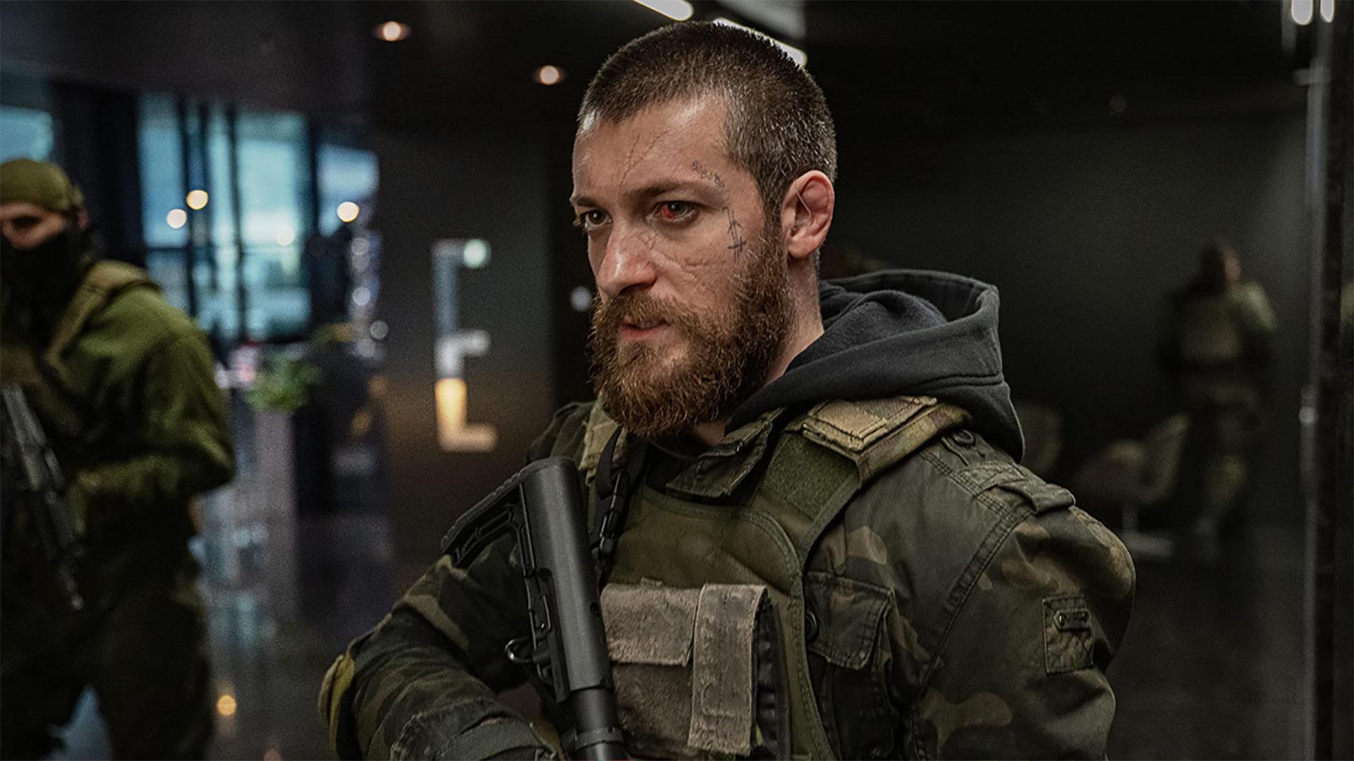 Bekijk nu de eerste officiële trailer van Extraction 2 - JFK