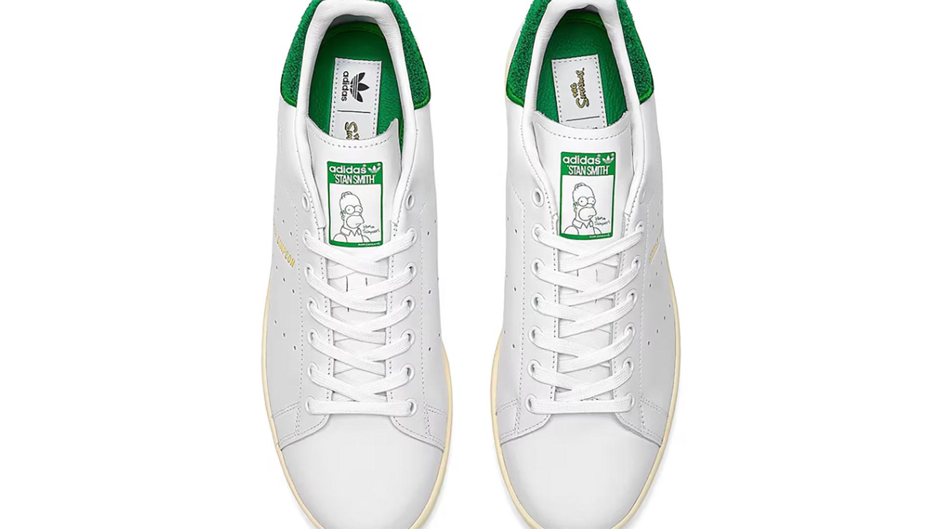 Adidas eert de Homer Simpson Bush-meme (Stan Smith-sneaker)