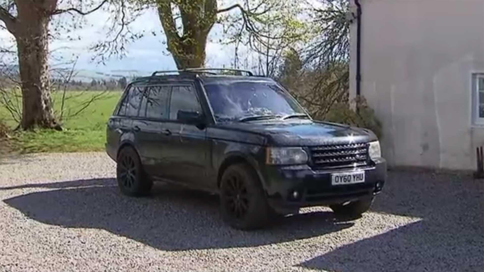 Robert Jan uit B&B Vol Liefde rijdt een flink dure Range Rover - JFK