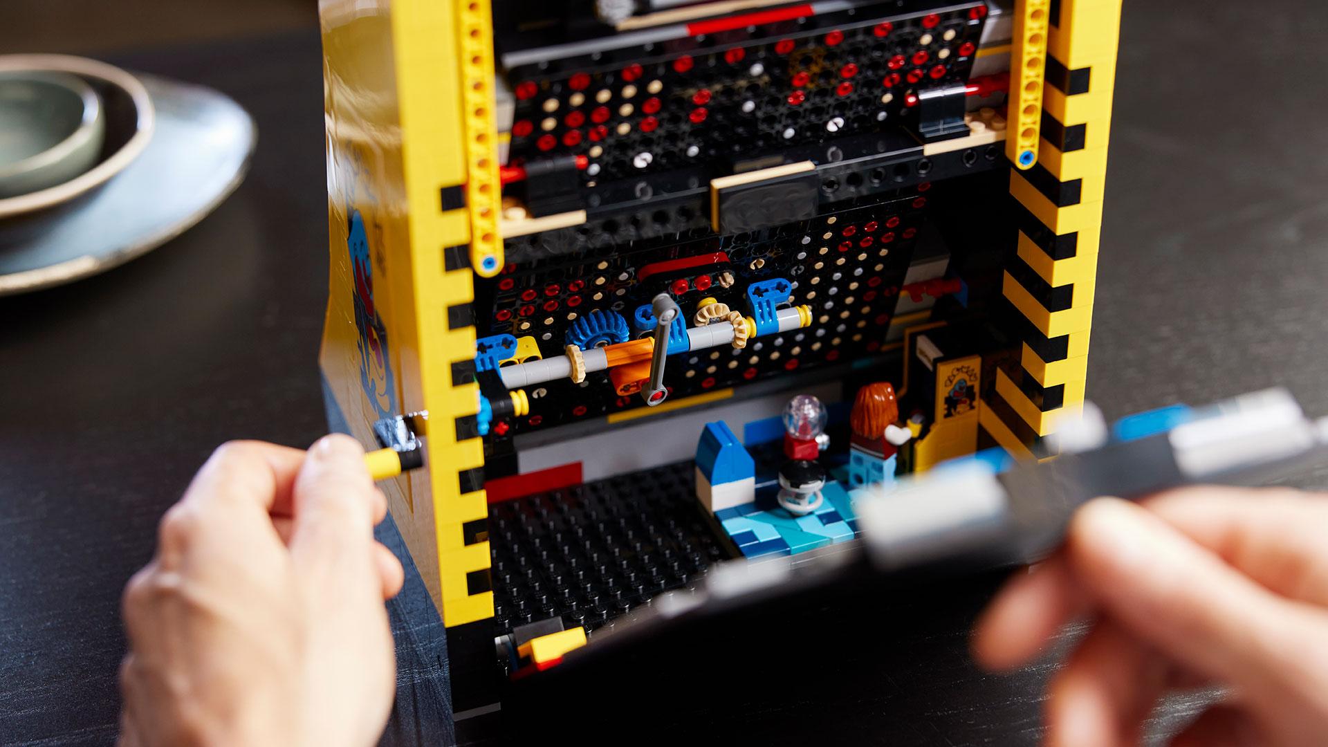 Bouw nu je eigen PAC-MAN Arcade van LEGO - JFK