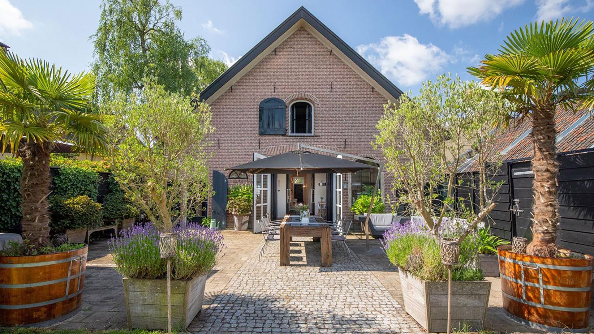 Smederij uit 1860 te koop via Funda - JFK