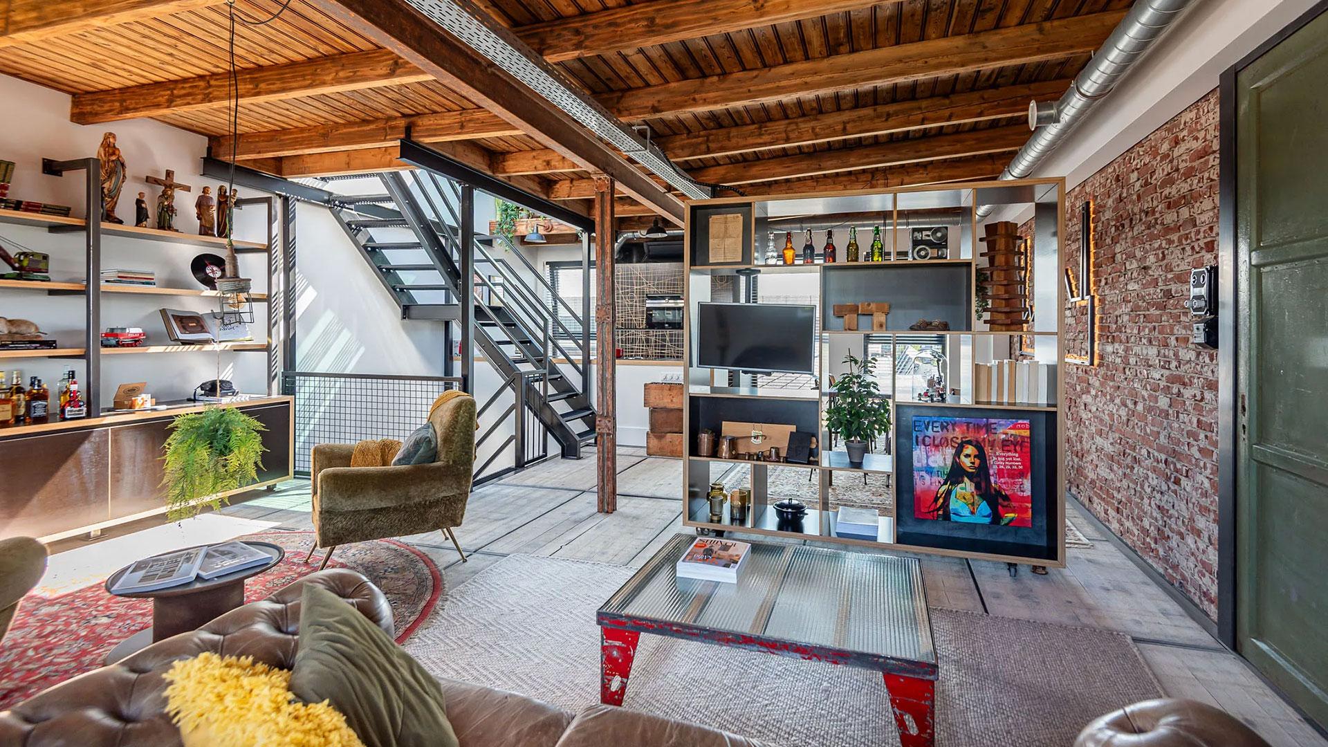 Industriële loftwoning in het DRU Industriepark Ulft is hit op Funda - JFK