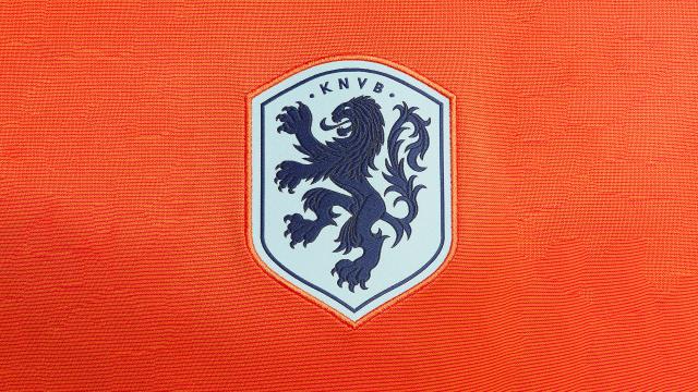 Waarom speelt het Nederlands elftal in oranje?