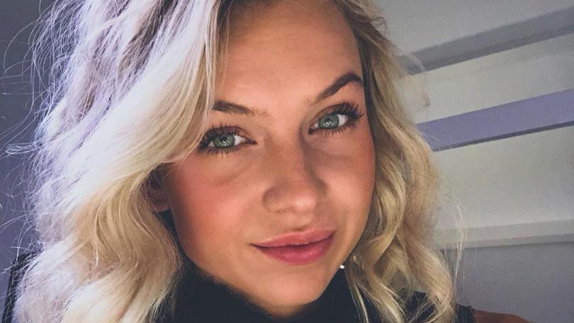 Schaatsster Joy Beune schittert in nieuwe fotoshoot voor Linda