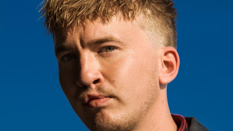 Rapper Snelle: "Ik ambieer het om miljonair te worden" - JFK