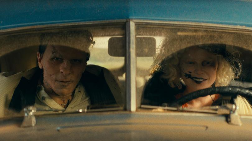 The Bride (recensie): verdeelt de zaal, maar lijkt een cultfilm in de ...