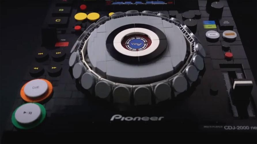 Komt deze bijzondere LEGO Pioneer CDJ 2000 Nexus-set uit?