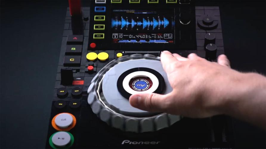 Komt deze bijzondere LEGO Pioneer CDJ 2000 Nexus-set uit?