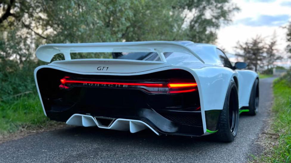 Vale Automotive verandert Porsche Boxsters in 911 GT1's - JFK