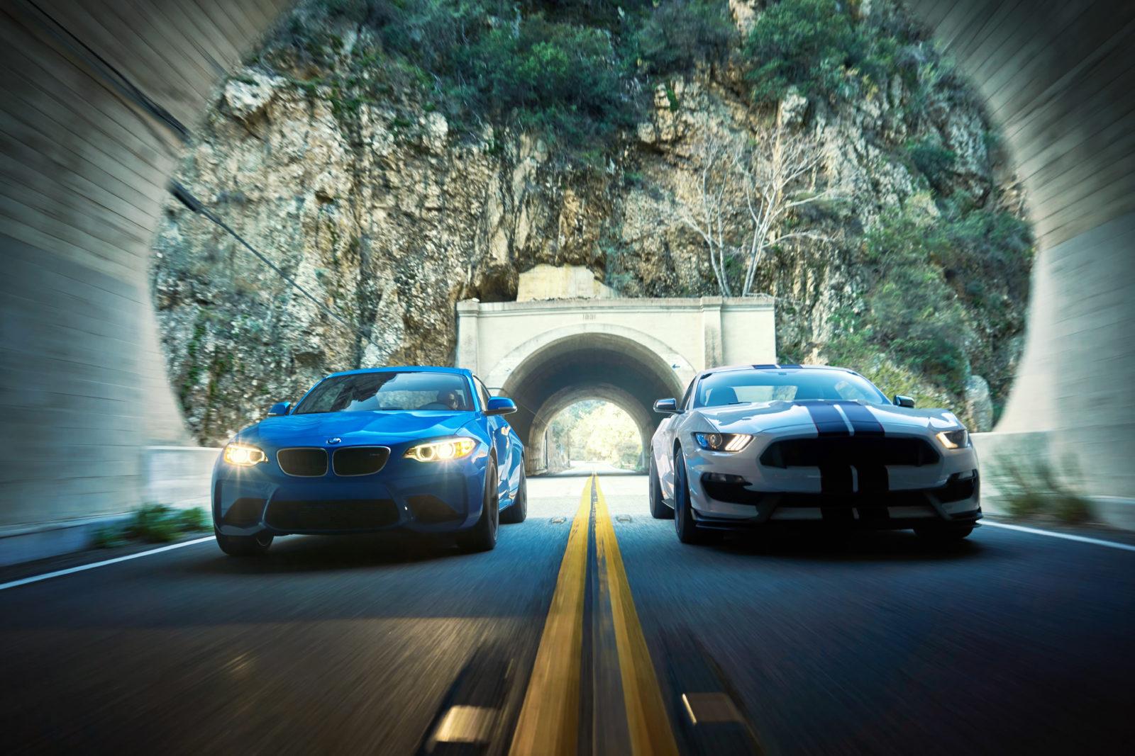 BMW M2 vs Ford Mustang Shelby GT350R - TopGear