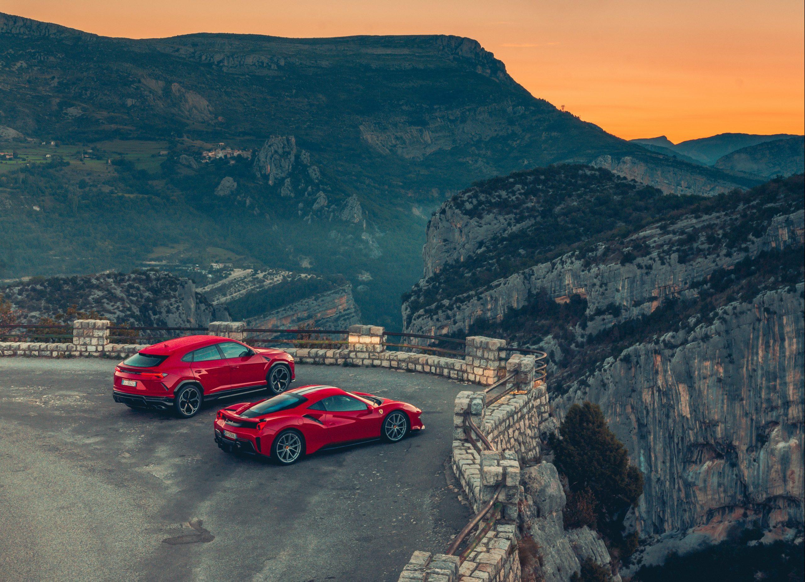 Ferrari 488 Pista vs Lamborghini Urus (2018) - test en specs - TopGear