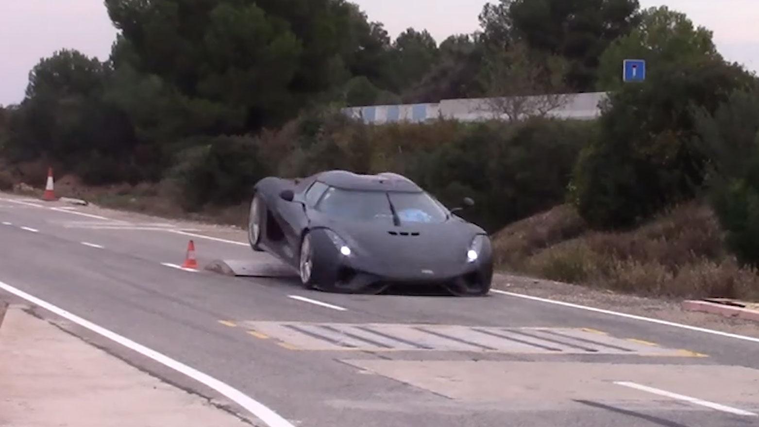 Zo crashtest Koenigsegg de Regera - TopGear Nederland