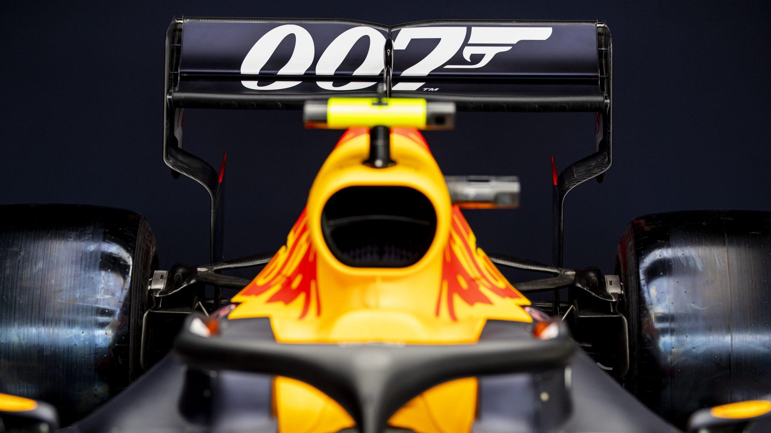 007-bestickering voor Max Verstappen - TopGear Nederland