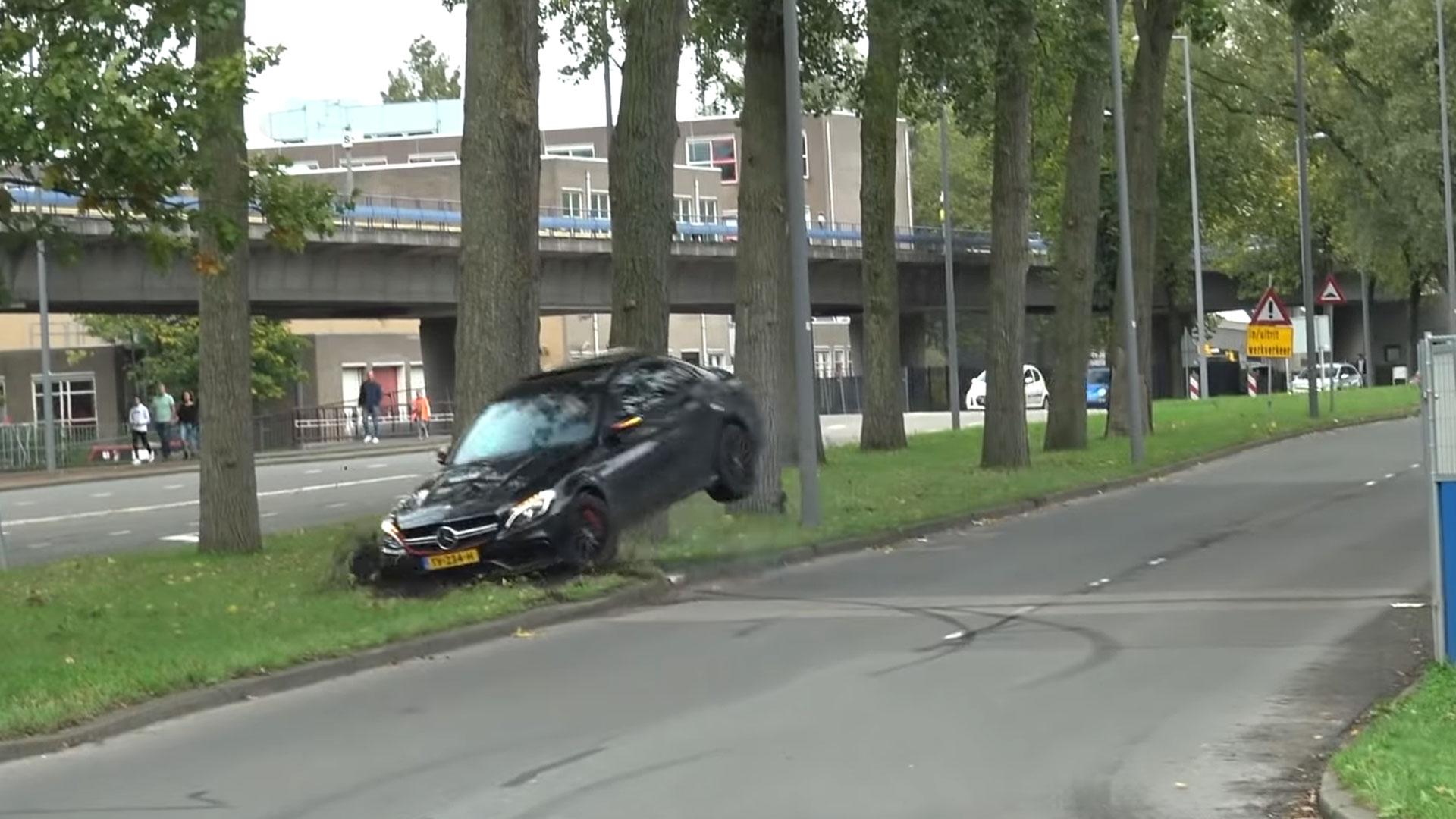 Mercedes-AMG crasht bij verlaten 100% Auto Live - TopGear Nederland