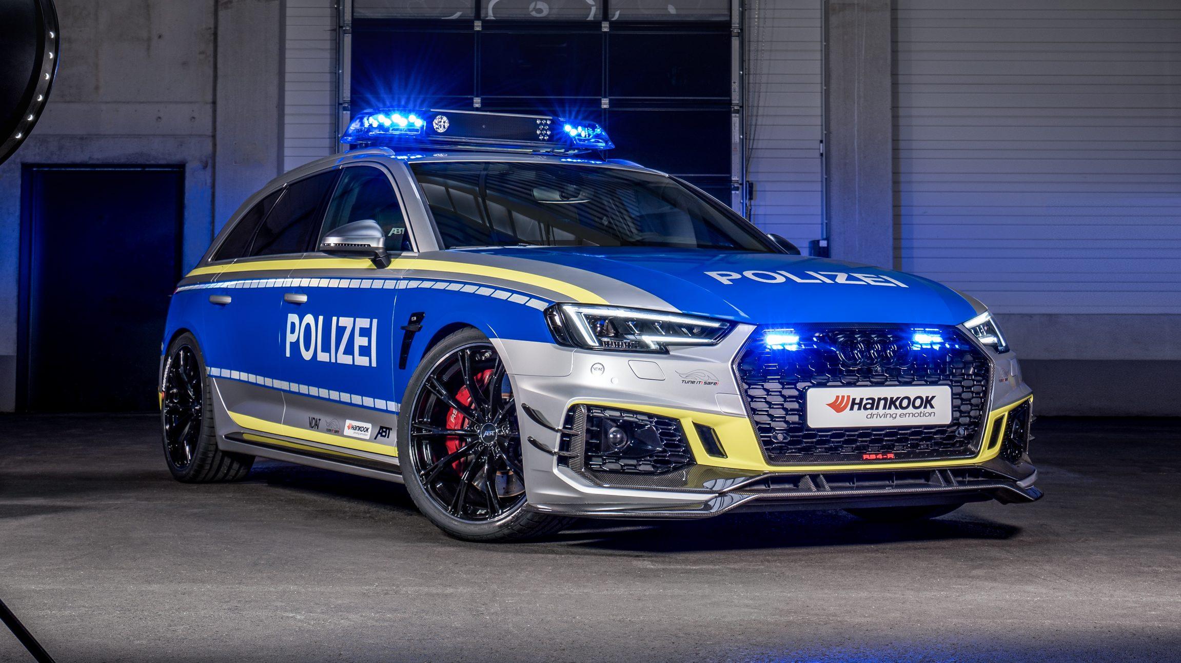 Politie-Abt Audi RS 4-R treedt op tegen knakentuning - TopGear