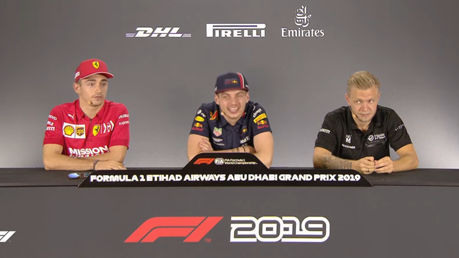 Walter Koster legt Verstappen dubbel tijdens persco - TopGear Nederland