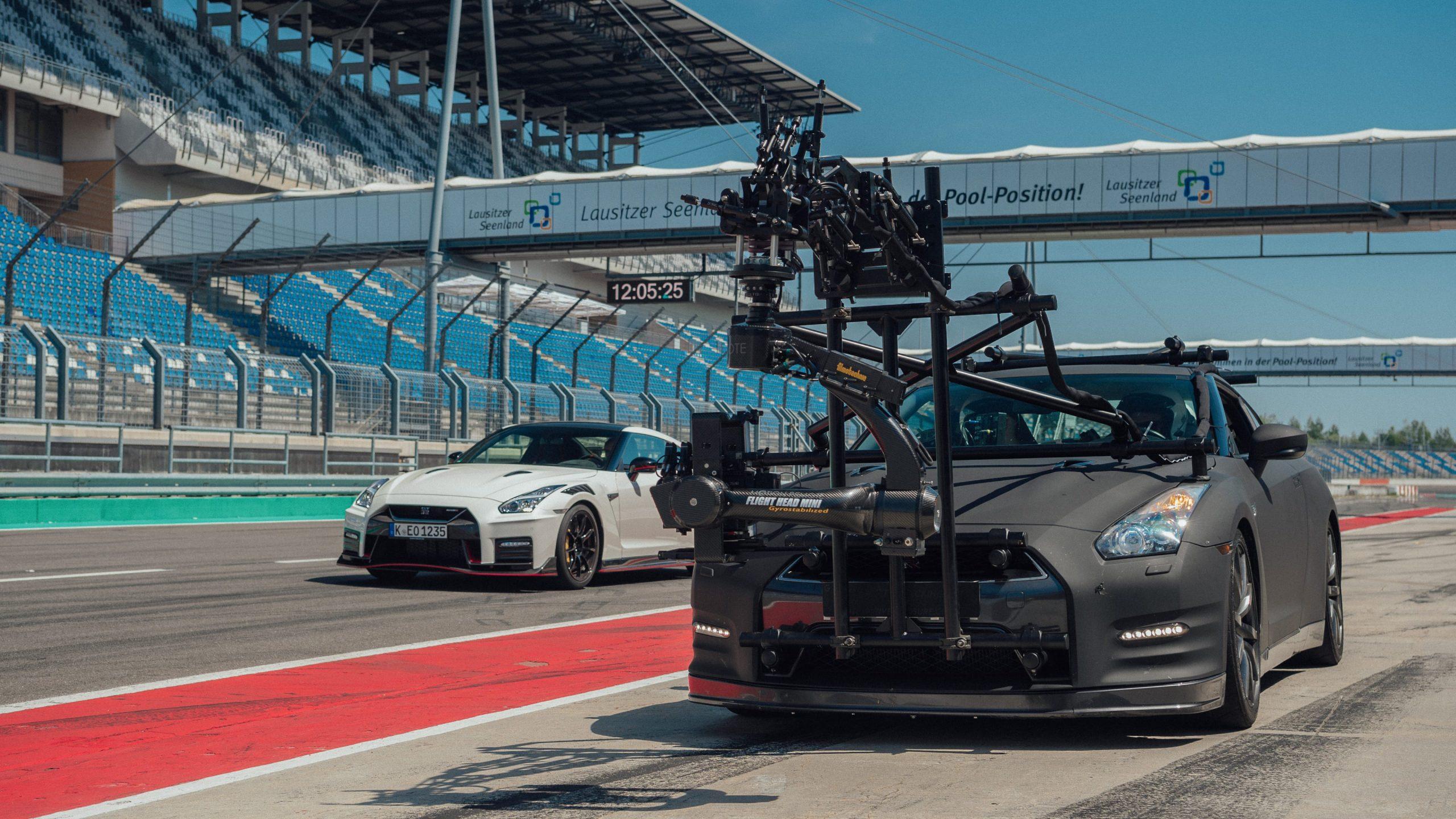 Nissan GT-R is een bloedsnelle camera-auto - TopGear Nederland