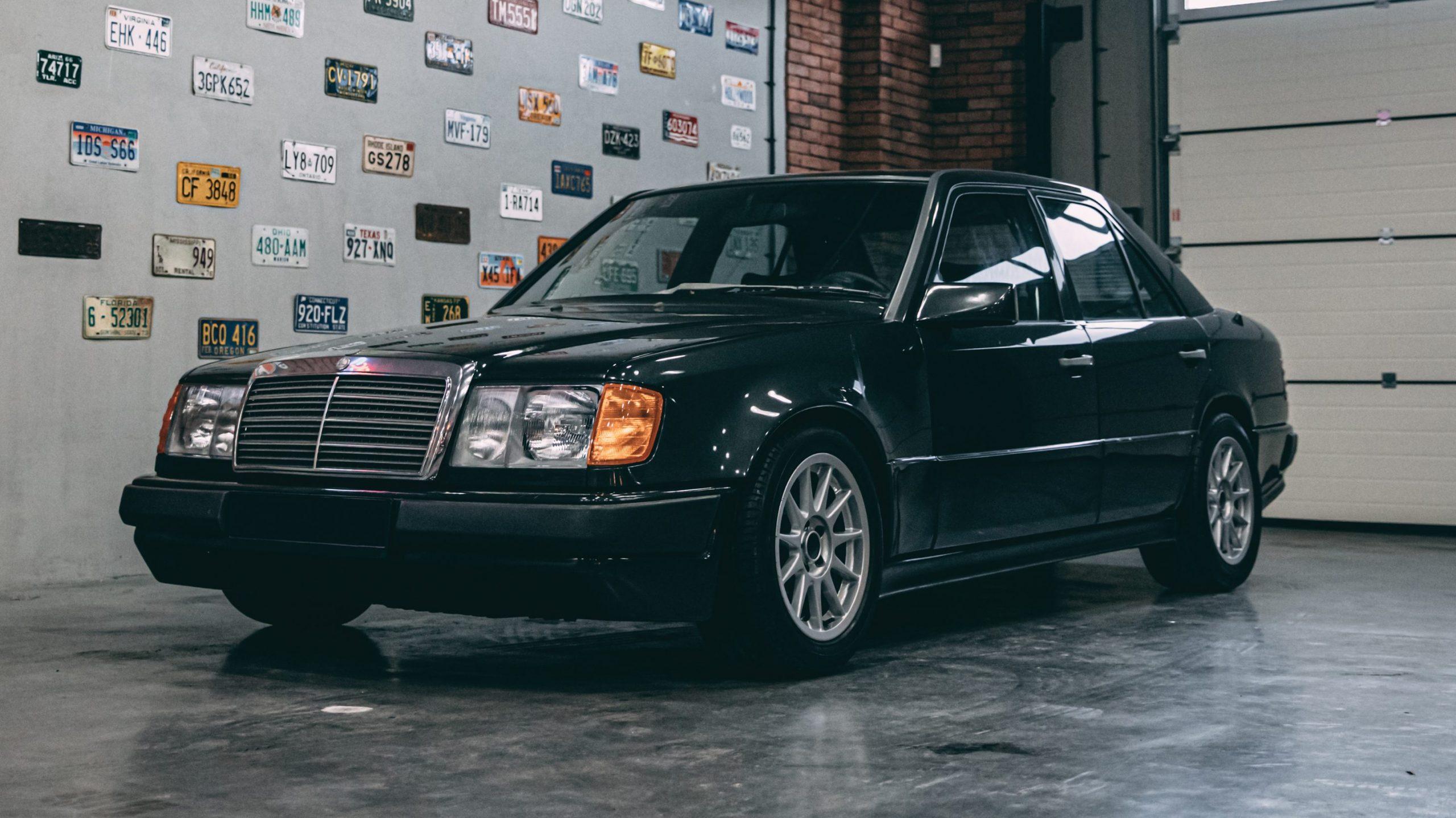 Kooptip: Mercedes 300E met BMW M1-motor - TopGear Nederland
