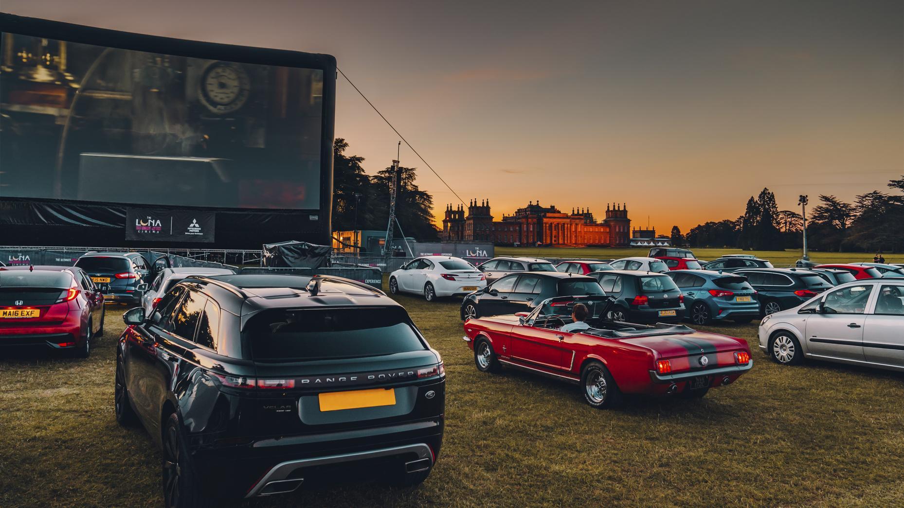 De eerste drive-in bioscoop had een bijzondere reden - TopGear NL