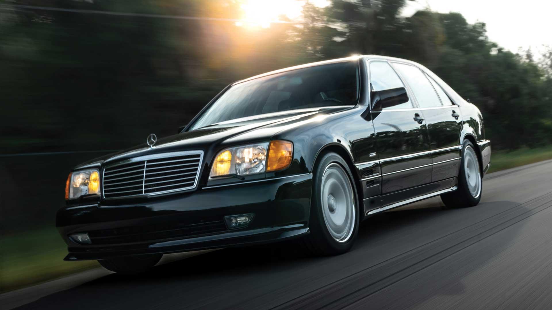 Renntech geeft de Mercedes 600 SEL een 7,6-liter V12 (615 pk) - TopGear