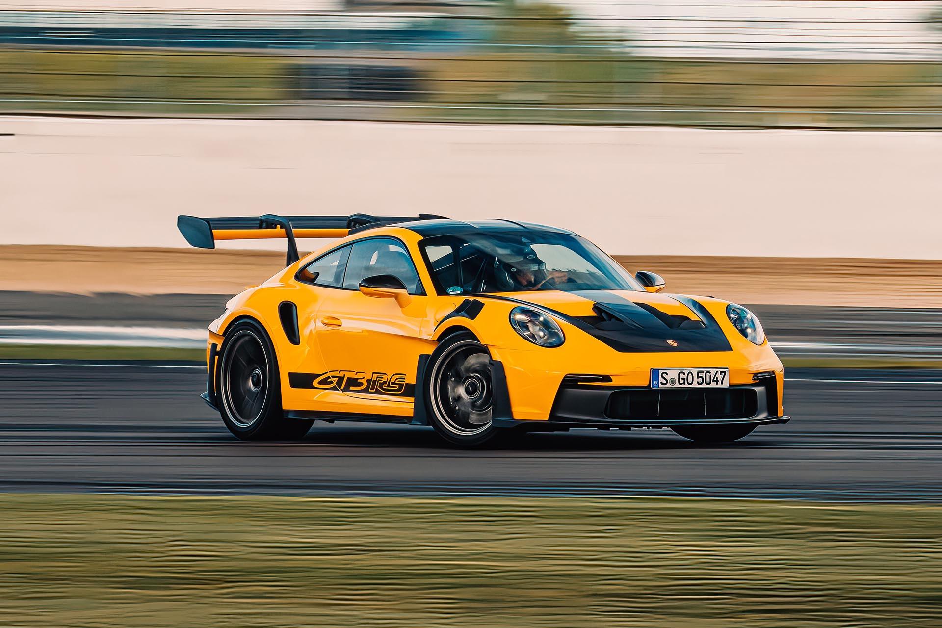 Porsche 911 GT3 RS review (2022): Harris rijdt hem op Silverstone