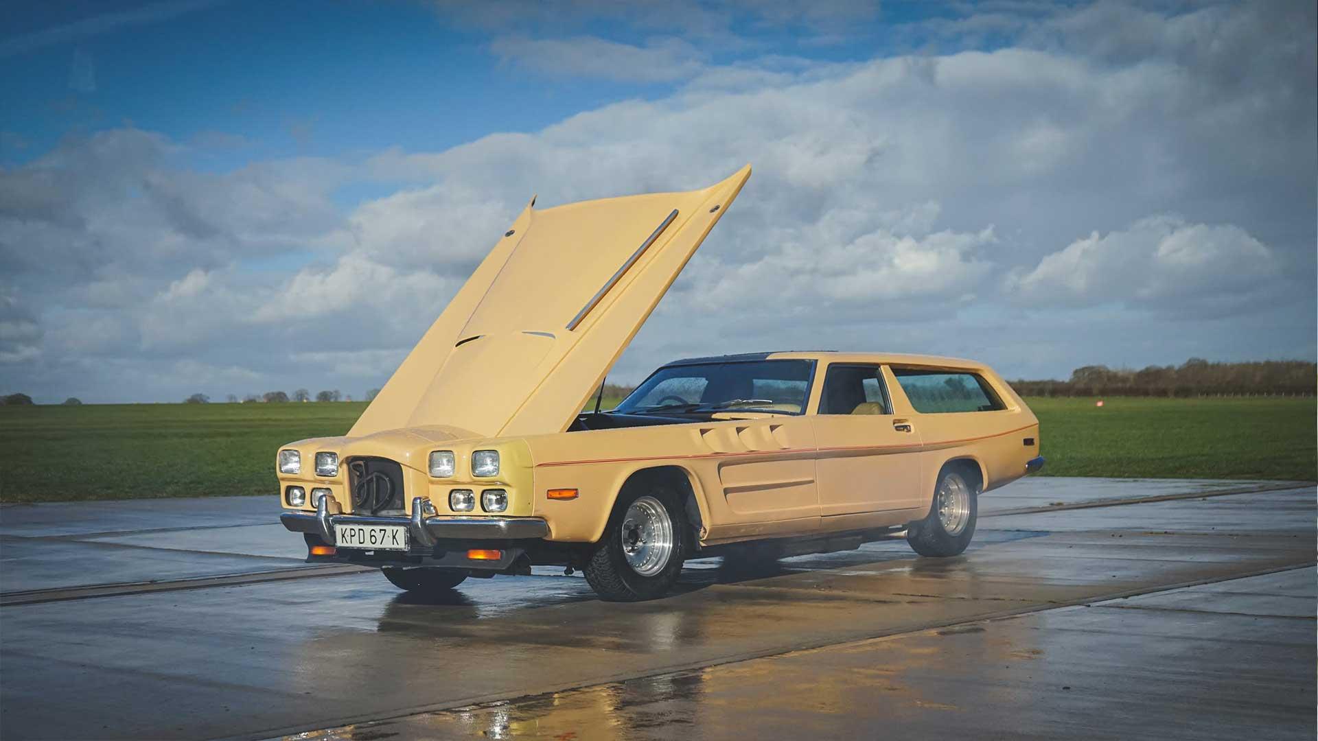 Kooptip: Deze stationwagen heet 'The Beast' en heeft een 27-liter V12 ...