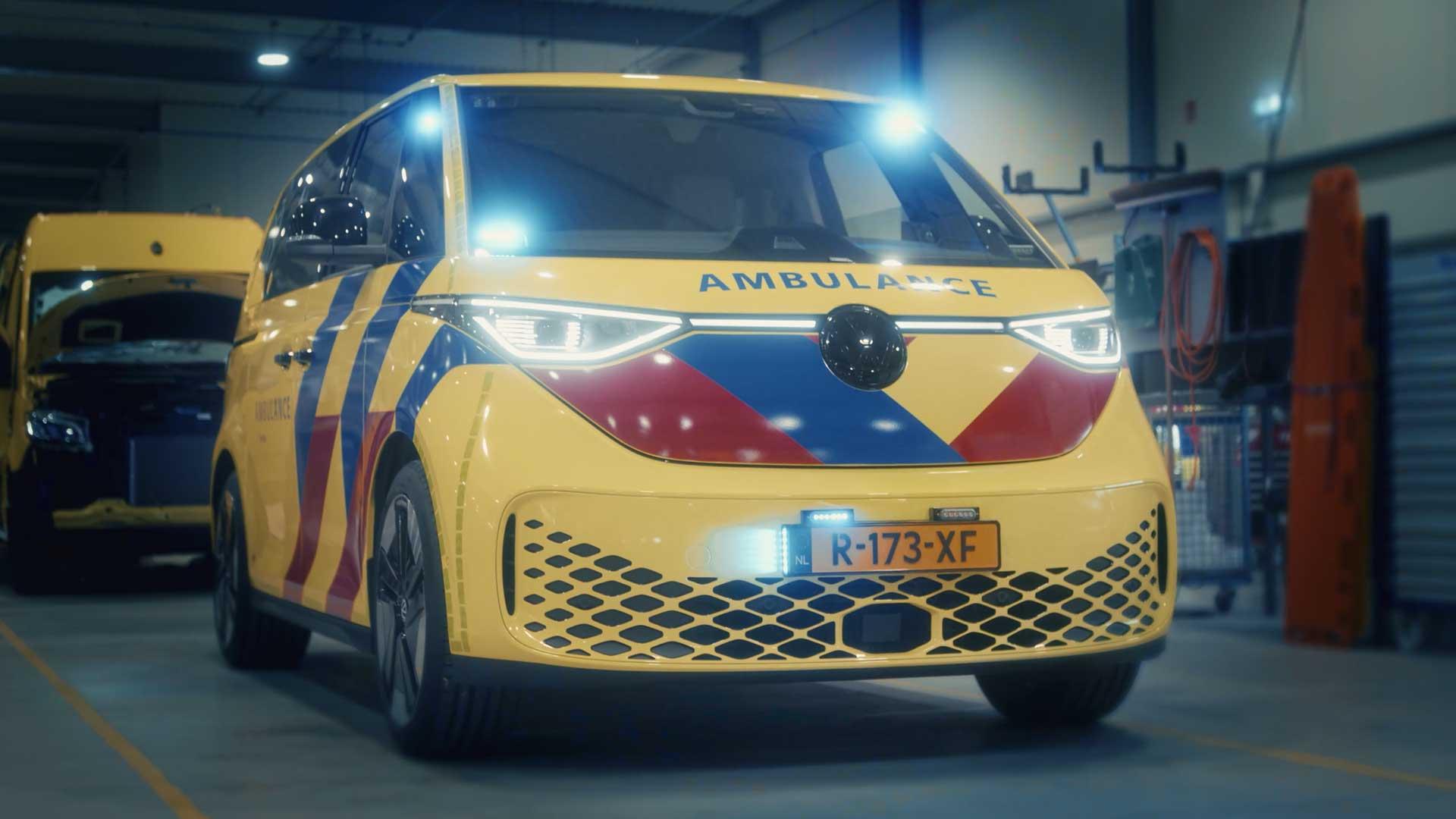 De VW ID. Buzz is nu ook een ambulance