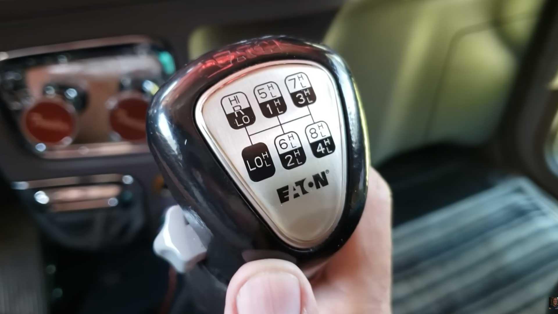 Hoe schakel je met een handbak met 18 versnellingen?