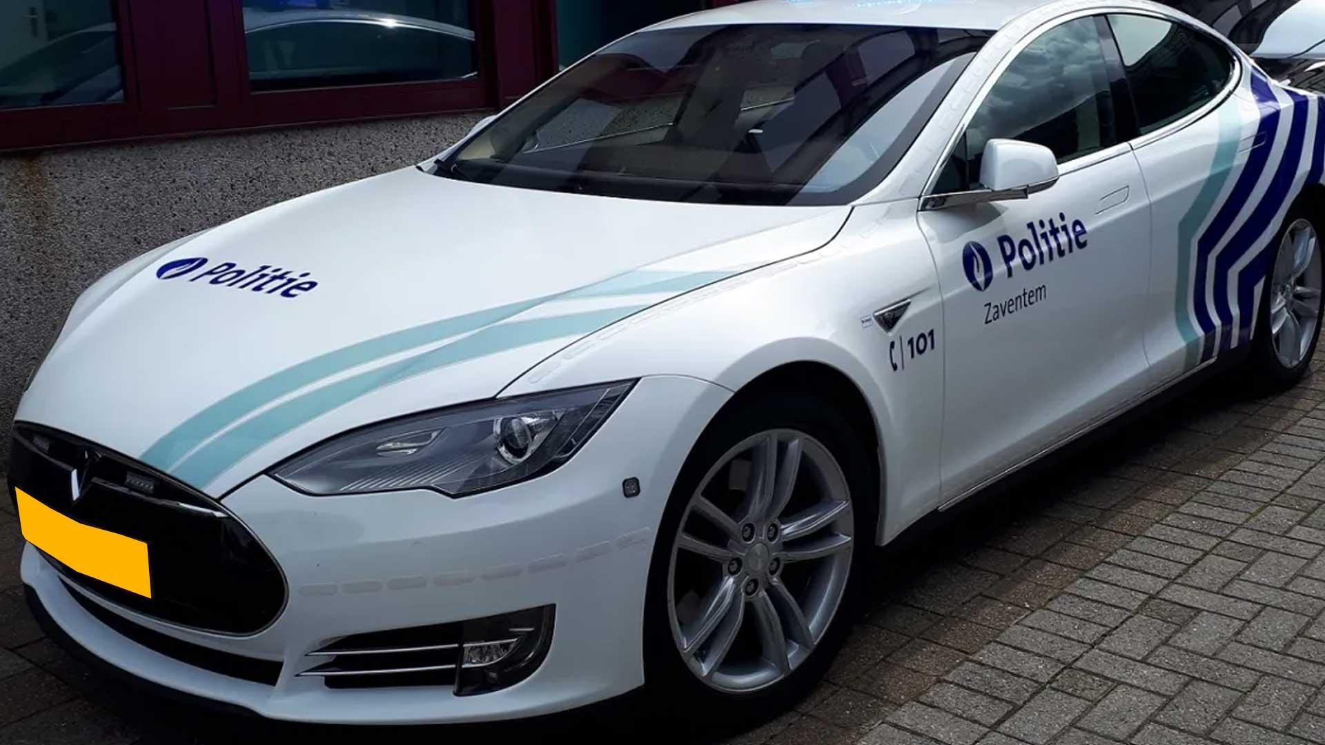 Deze Belgische politie-Tesla staat bijna vier jaar stil - TopGear